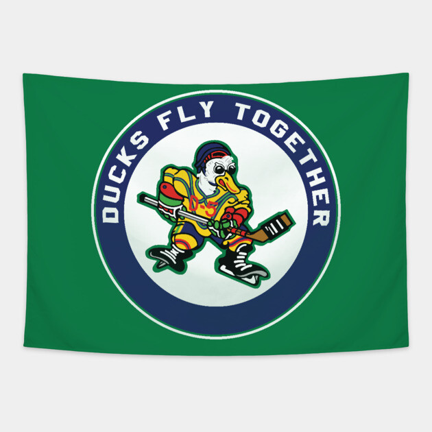 do ducks fly together
