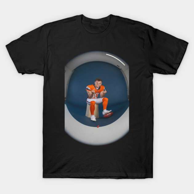 Bo Nix Fish Eye - Bo Nix - T-Shirt | TeePublic